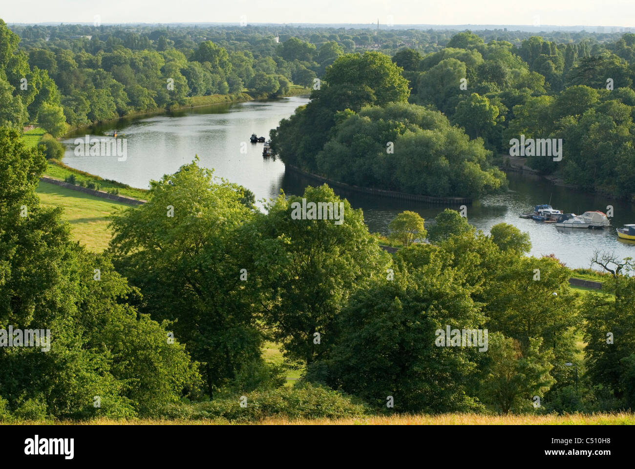 Richmond Thames River High Resolution Stock Photography and Images - Alamy