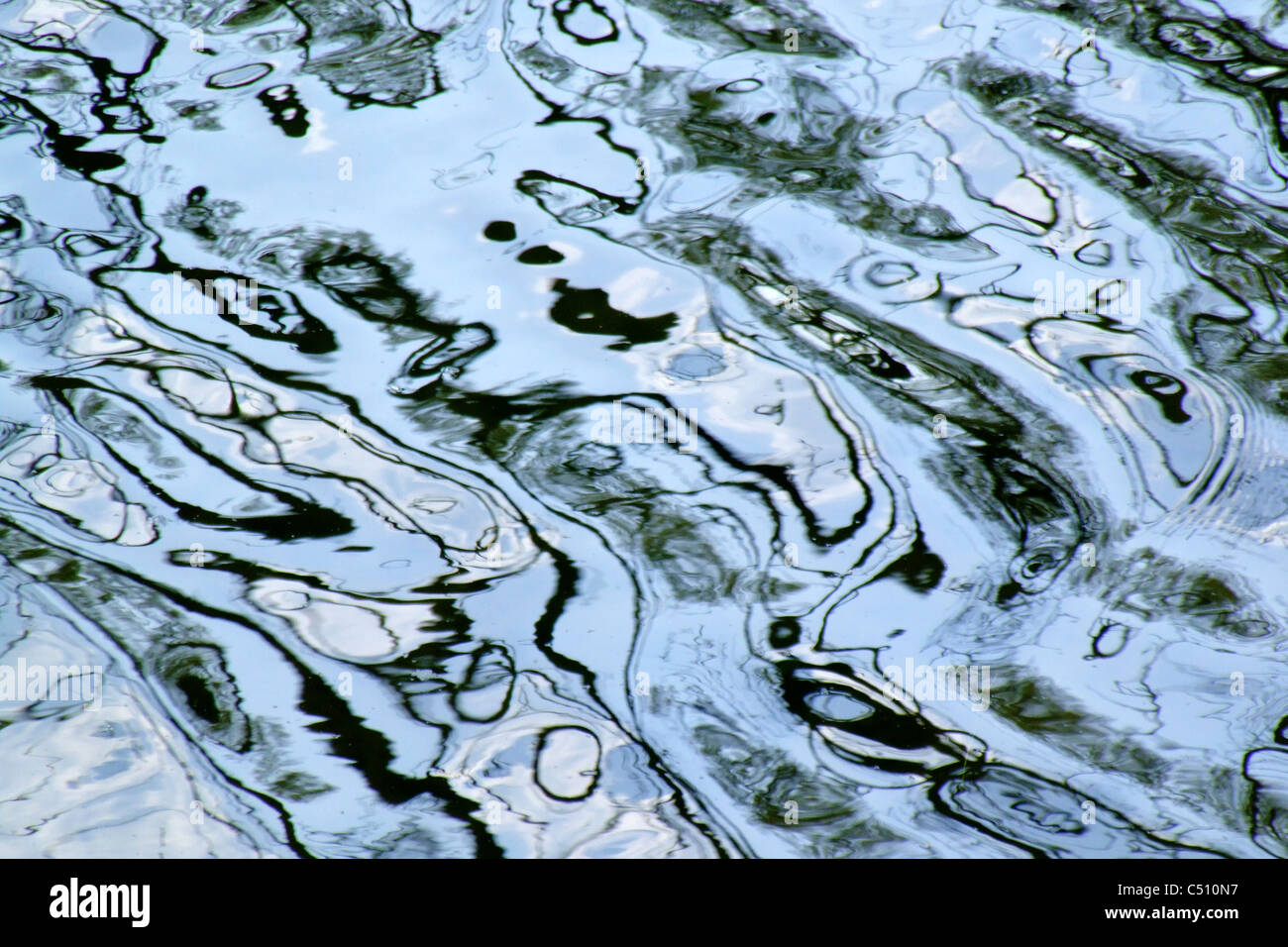 Fractal reflections hi-res stock photography and images - Alamy