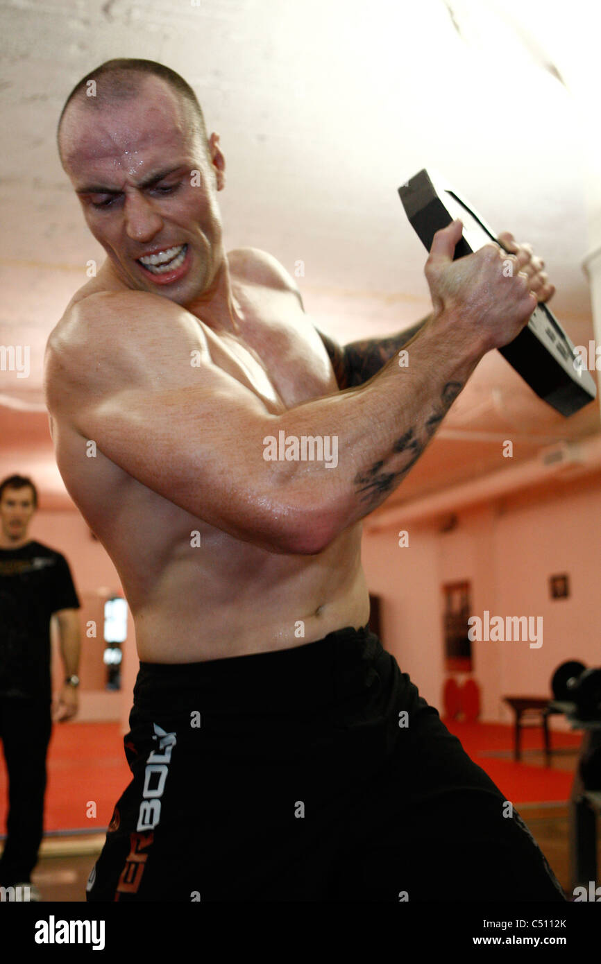 Ultimate training hi-res stock photography and images - Alamy