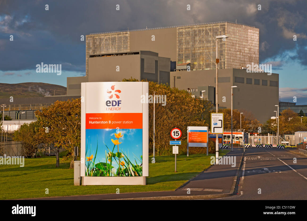 Hunterston B, an advanced gas-cooled Nuclear Power Station run by EDF ...