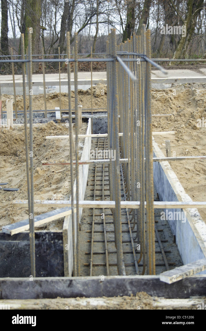 House solid foundation hi-res stock photography and images - Alamy