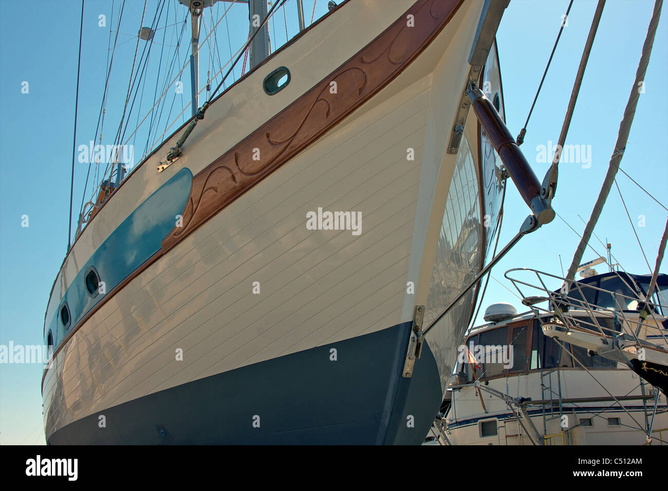 Curved trim hi-res stock photography and images - Alamy