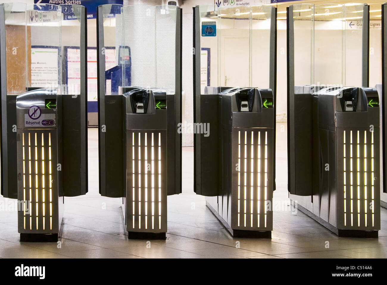 Subway turnstile hi-res stock photography and images - Alamy
