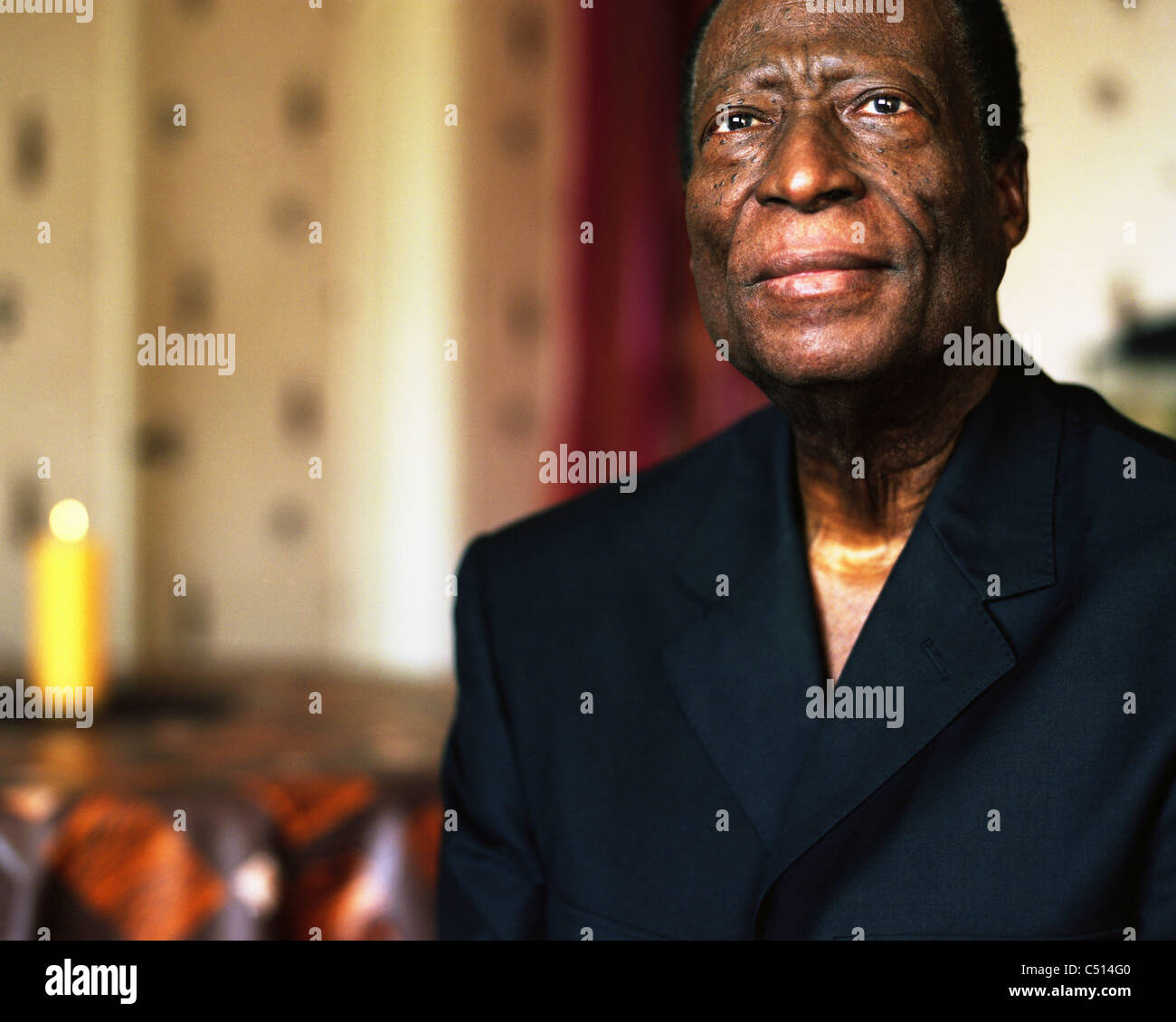 Senior portraits hi-res stock photography and images - Alamy