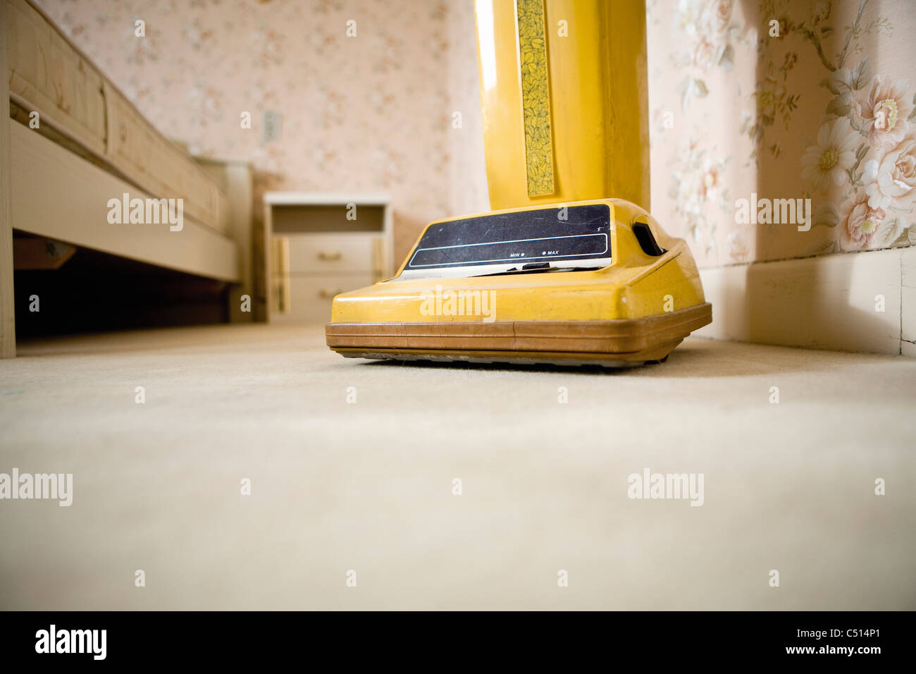 Old fashioned vacuum cleaner hi-res stock photography and images - Alamy