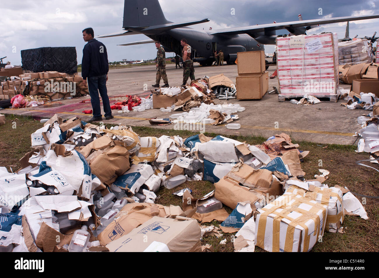 Humanitarian supplies hi-res stock photography and images - Alamy