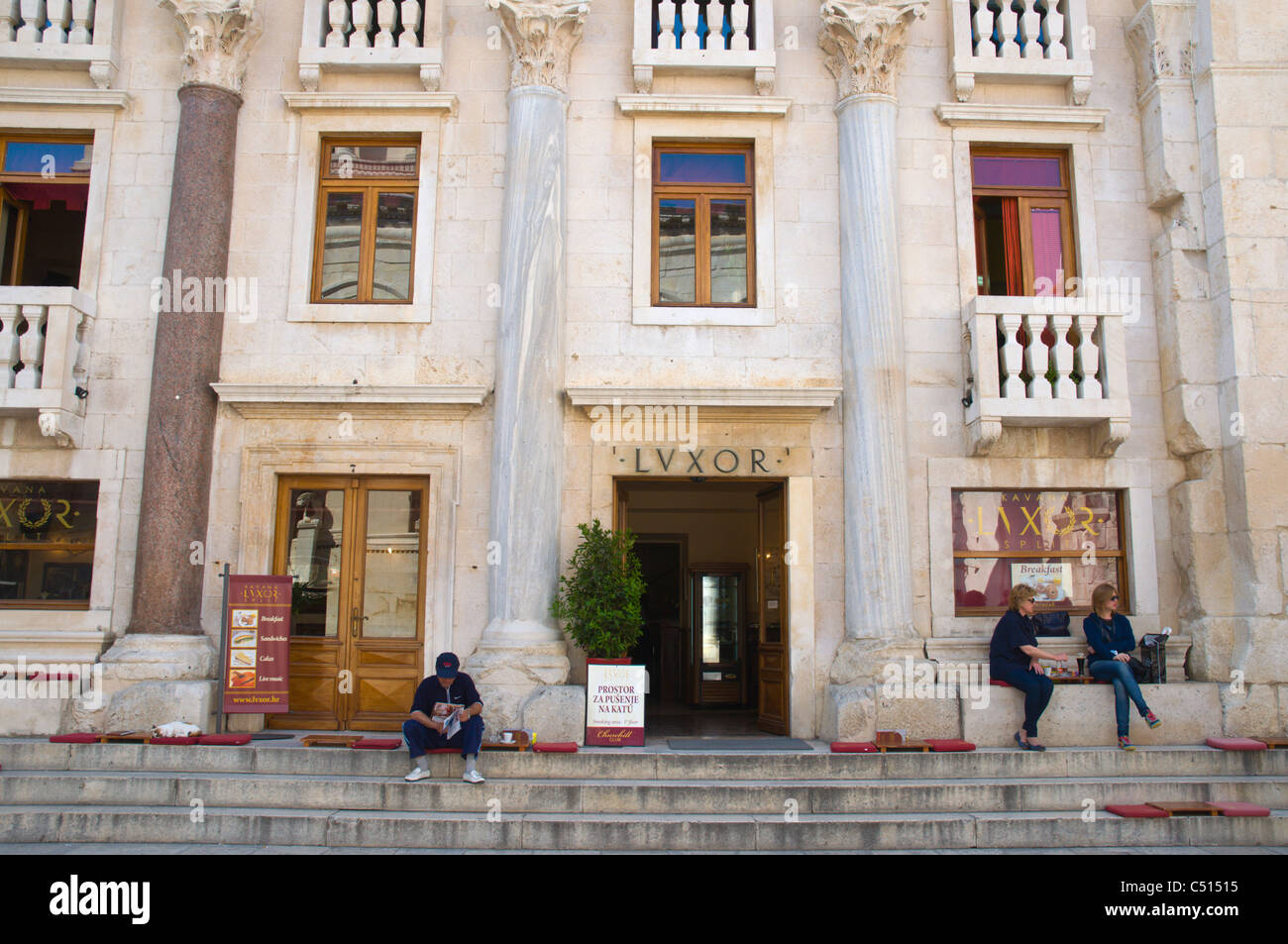 Cafe exterior Peristyle (Peristil) square at Diocletian's Palace in ...