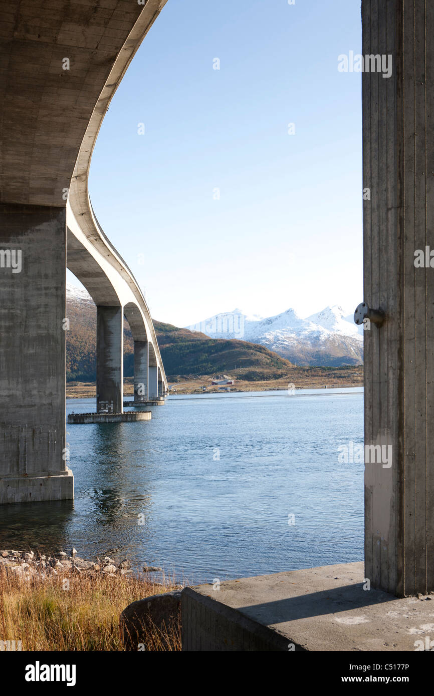 Bridge gradually fades away into the distance over a lake and towards ...