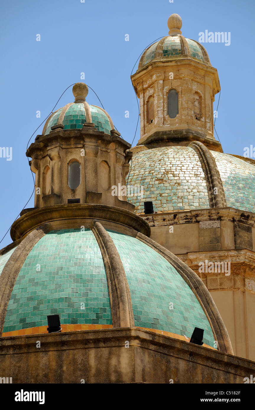 Cupolas basilica cattedrale mazara del hi-res stock photography and ...