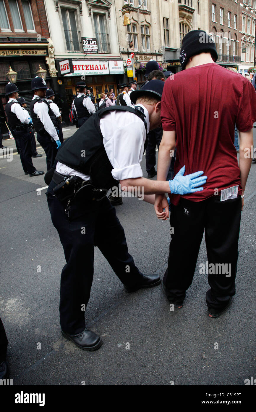 Police arresting suspect hi-res stock photography and images - Alamy