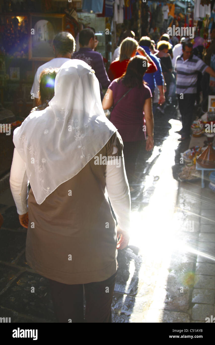 Busy alley hi-res stock photography and images - Alamy