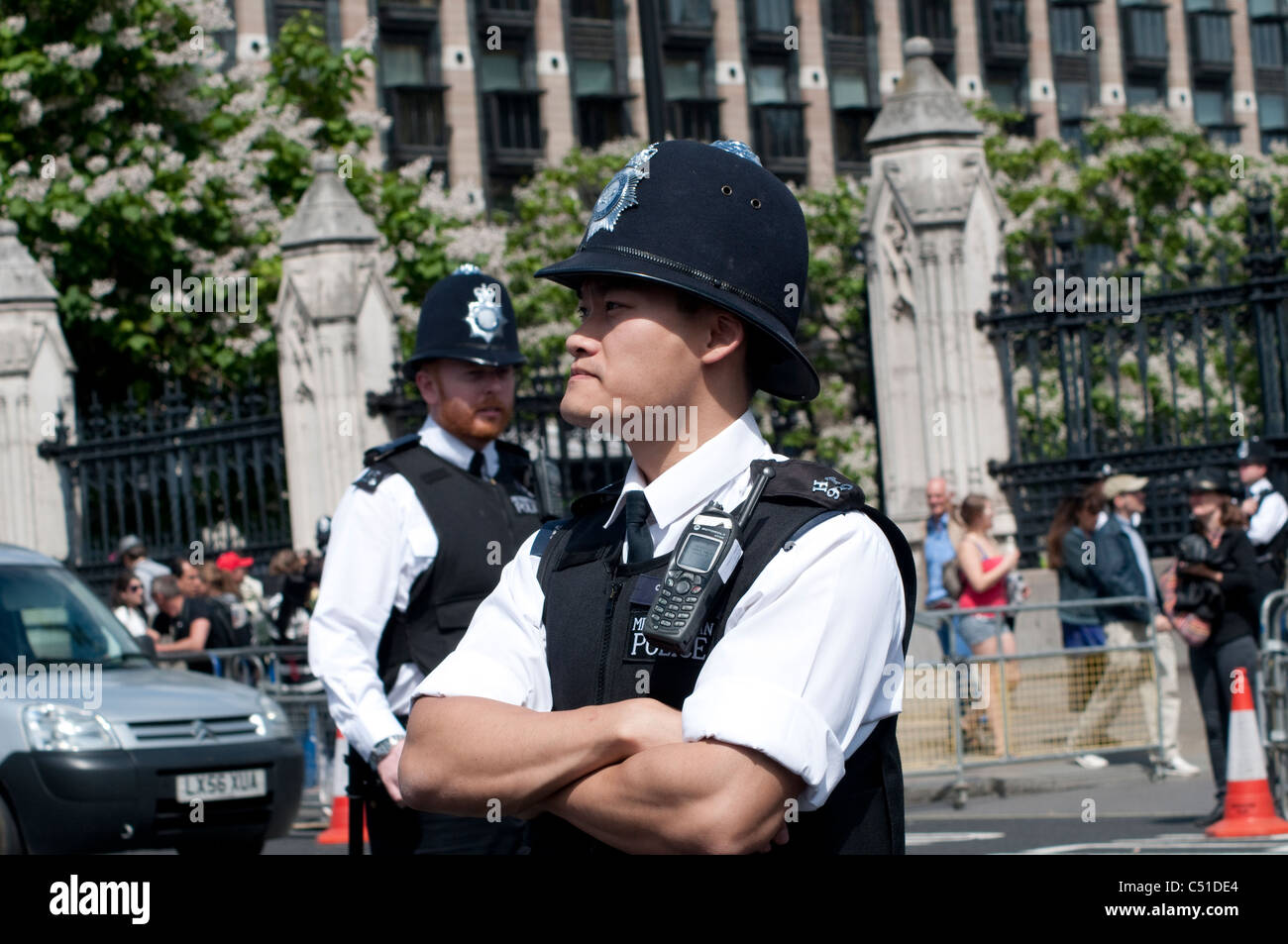 Uk policeman hi-res stock photography and images - Alamy