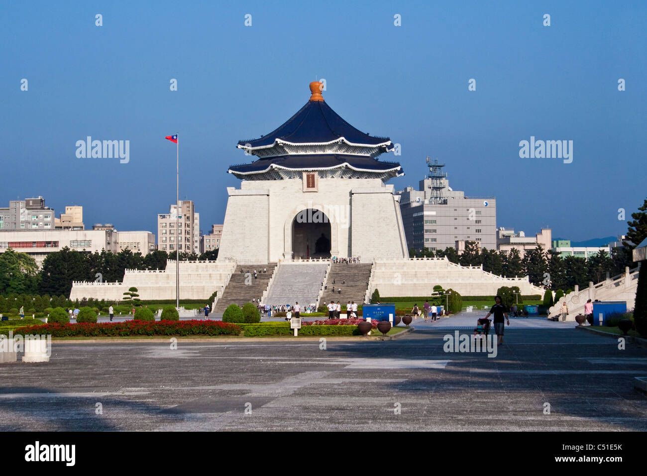 Chiang kai shek memorial hall hi-res stock photography and images - Alamy