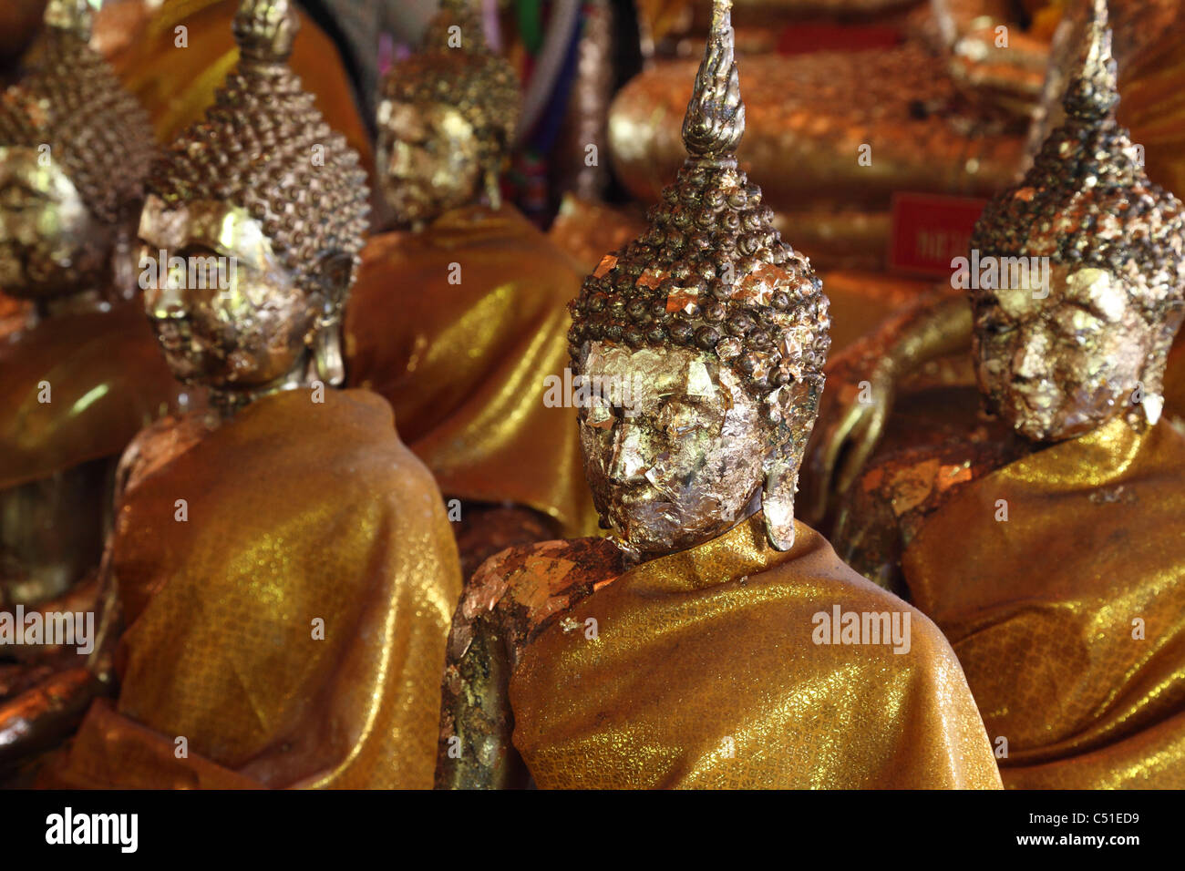 Samut songkhram statue hi-res stock photography and images - Alamy