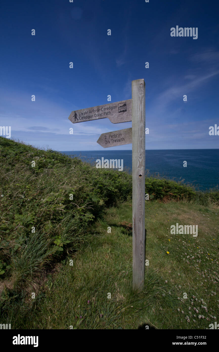 Coastal path sign hi-res stock photography and images - Alamy