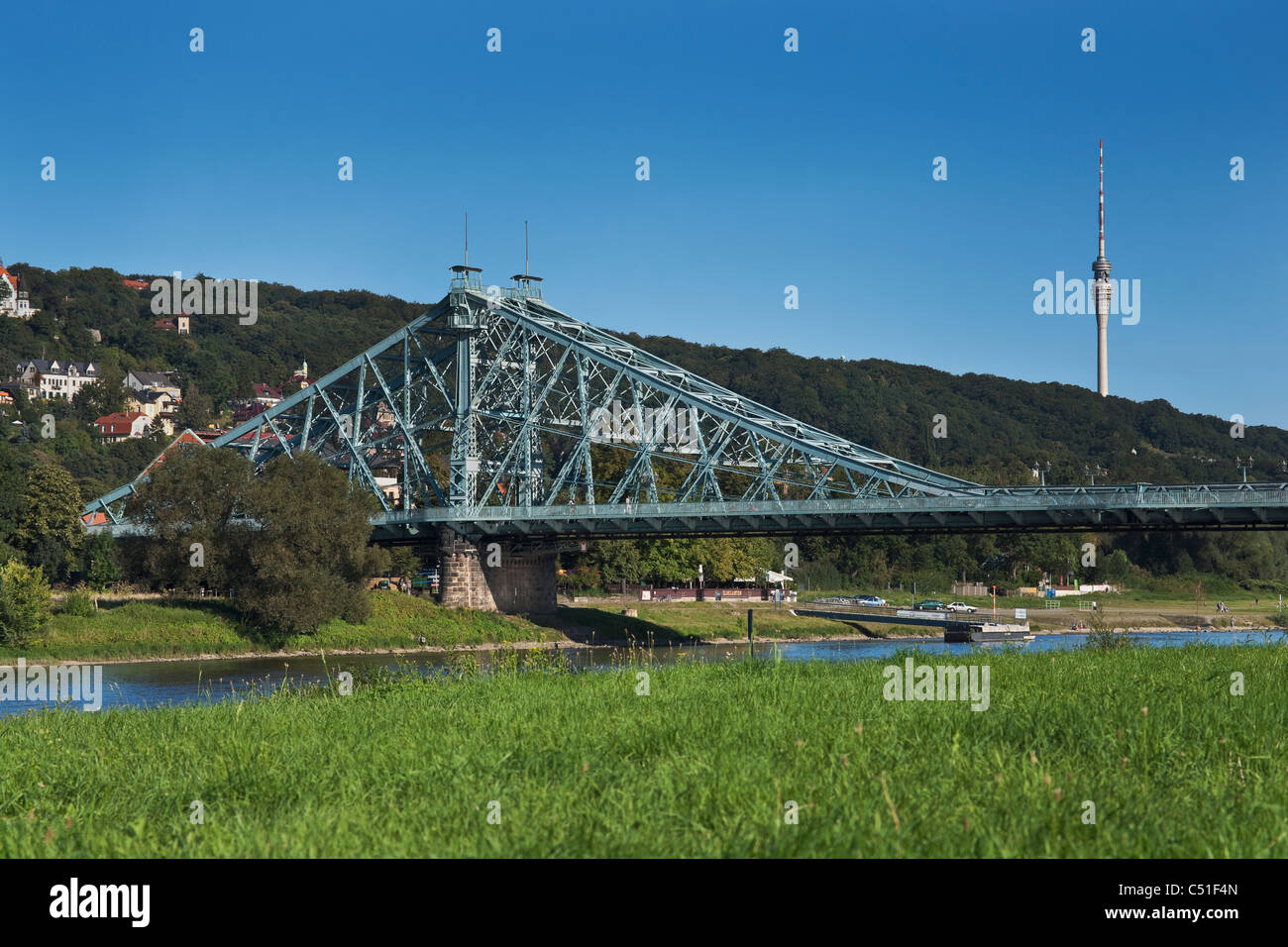 Blaues Wunder, Dresden | Blue Wonder, Dresden Stock Photo - Alamy