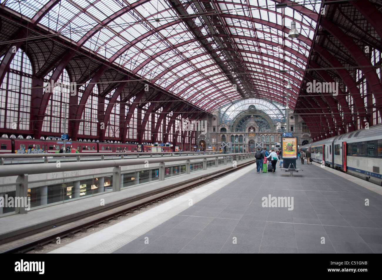 The original top level platforms of Antwerp Central train station ...