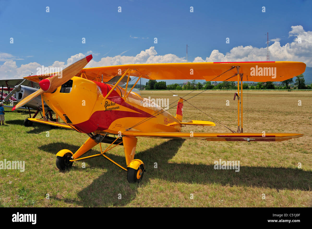 Twin prop vintage plane hi-res stock photography and images - Alamy