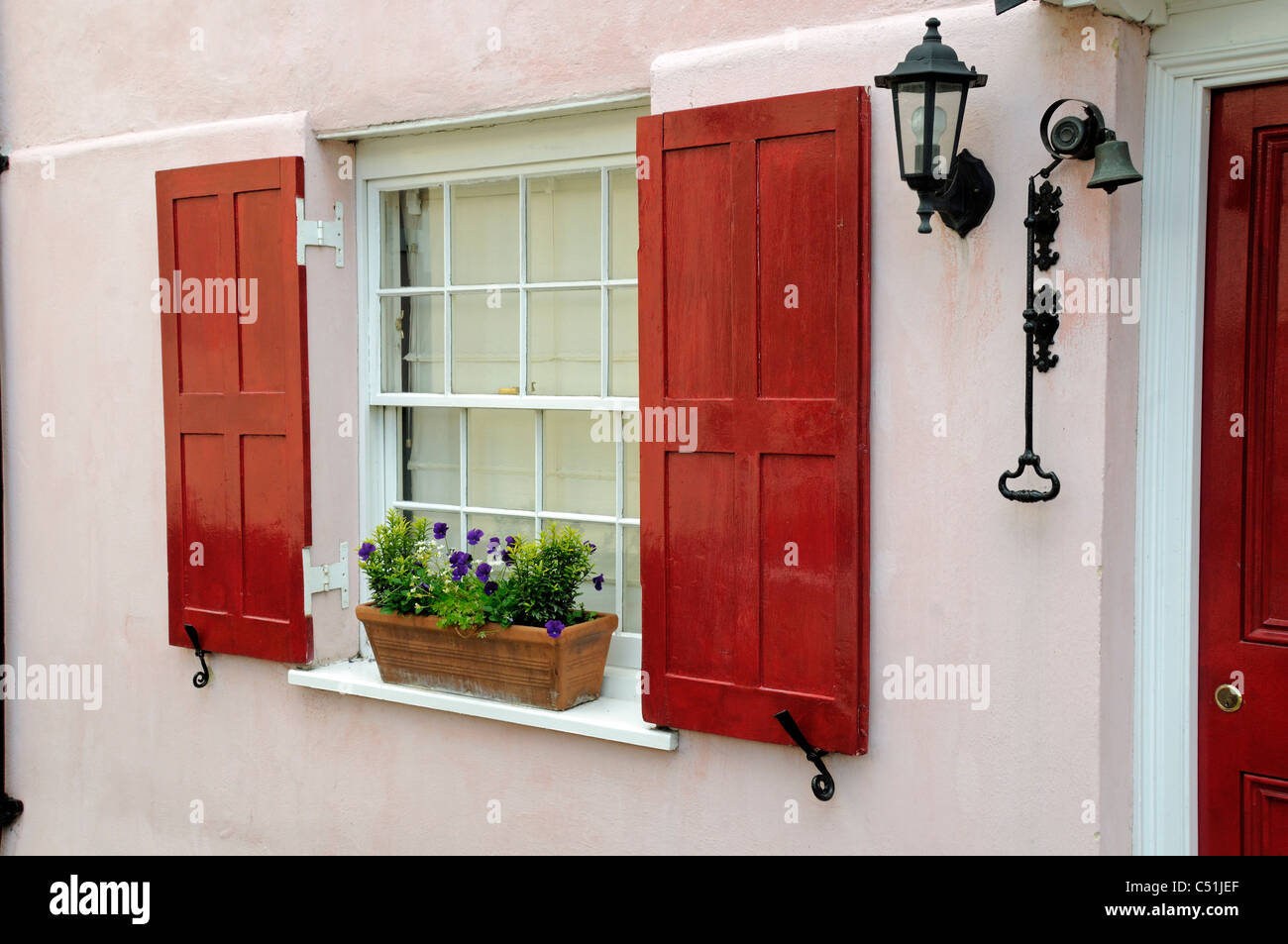 Pink shutters hi-res stock photography and images - Alamy