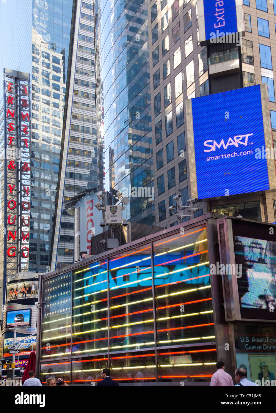 Ernest & Young building in Times Square NYC Stock Photo - Alamy