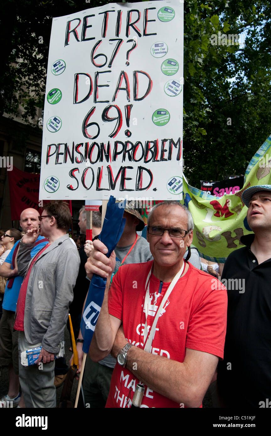 Strike and march hi-res stock photography and images - Alamy