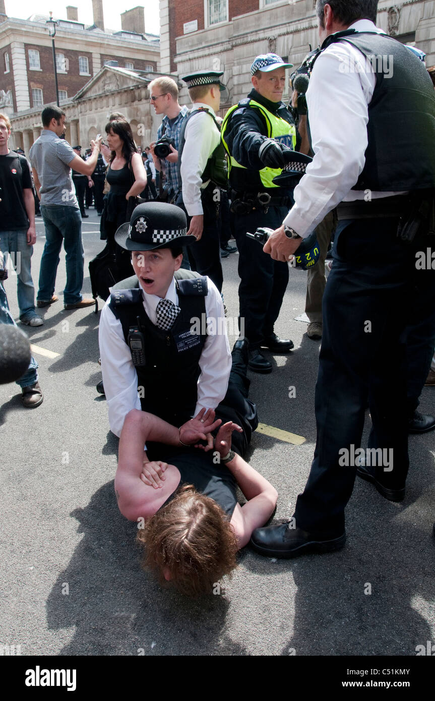 Teachers & Public sector workers march in London in support of ...