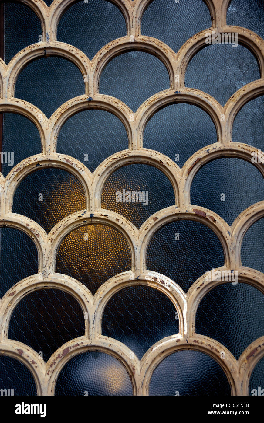 Repeating arches hi-res stock photography and images - Alamy