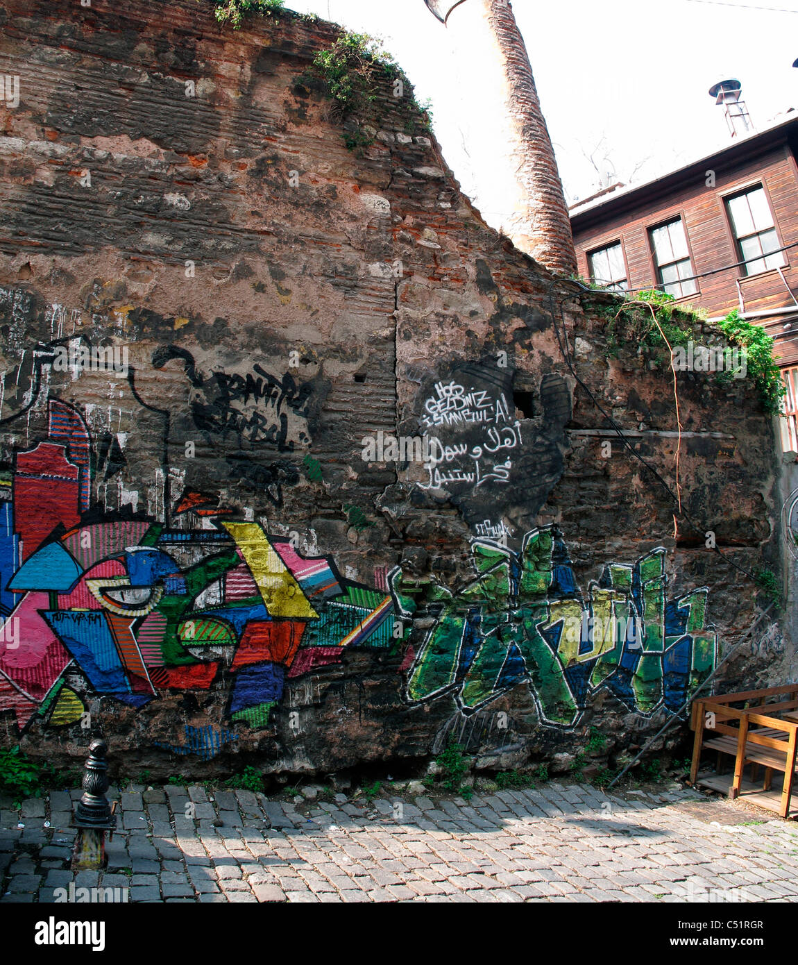 Turkey Istanbul Sultanahmet old town Graffiti Stock Photo - Alamy