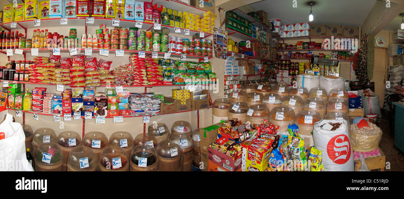 Turkey Istanbul grocery shop Stock Photo - Alamy
