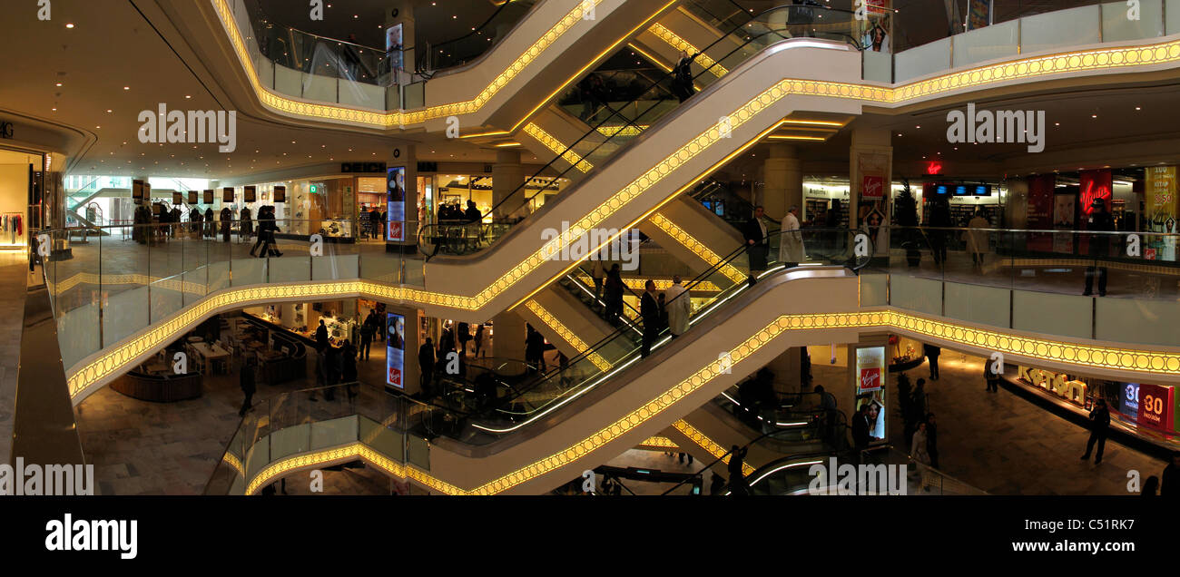 Turkey istanbul taksim square shopping hi-res stock photography and ...