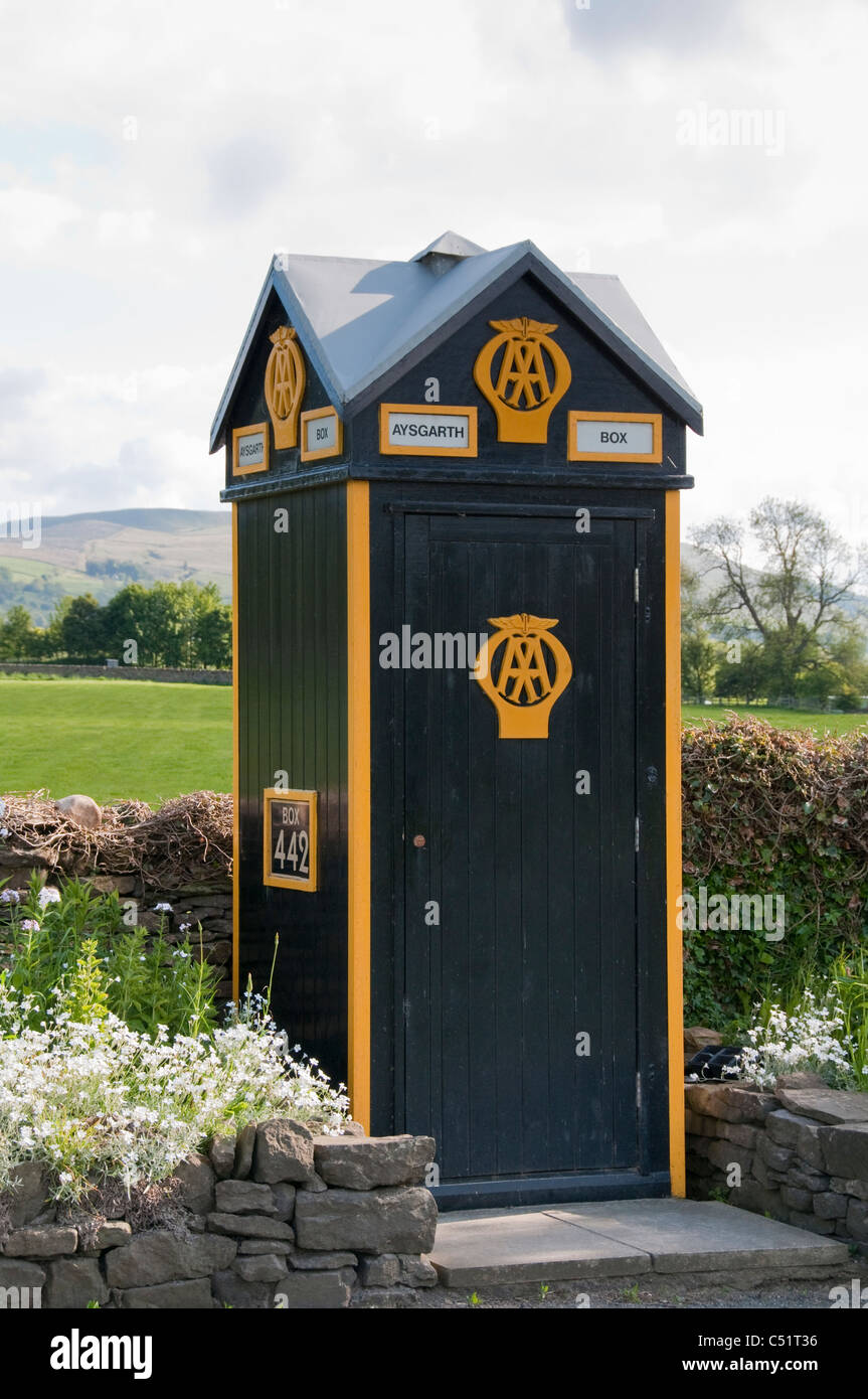 AA (Automobile Association) Aysgarth box 442 & yellow logo symbol (old ...