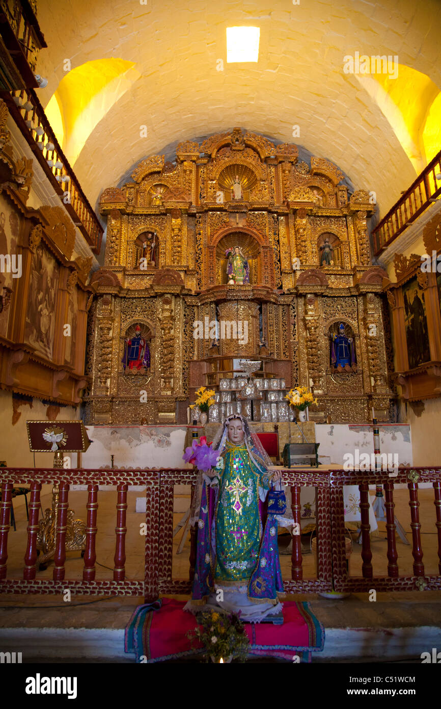 Altar in the colonial church at Chivay, Peru Stock Photo - Alamy