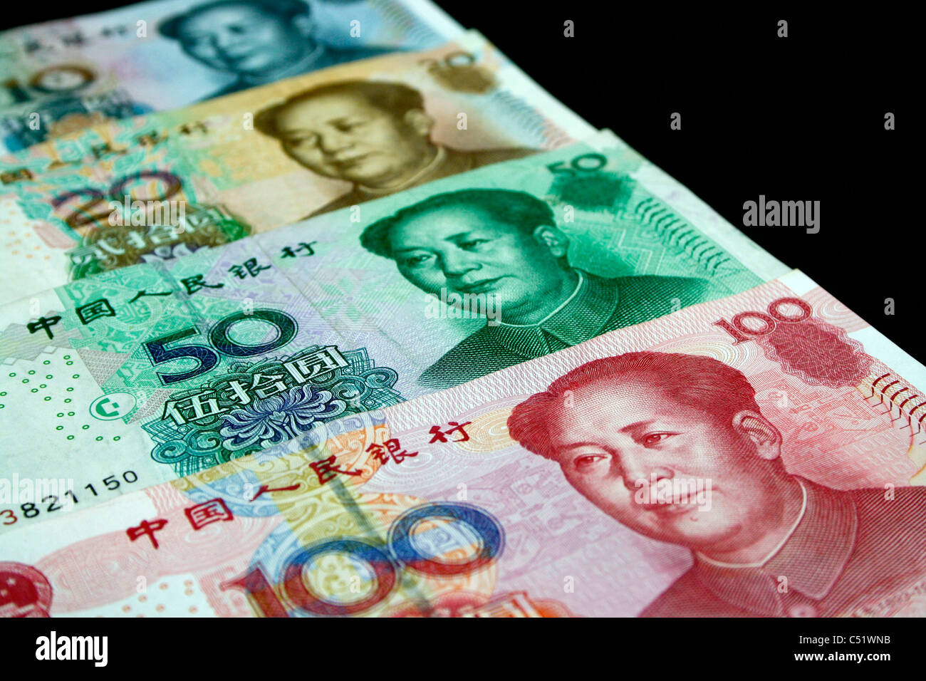 Chinese yuan banknotes of various amounts Stock Photo - Alamy