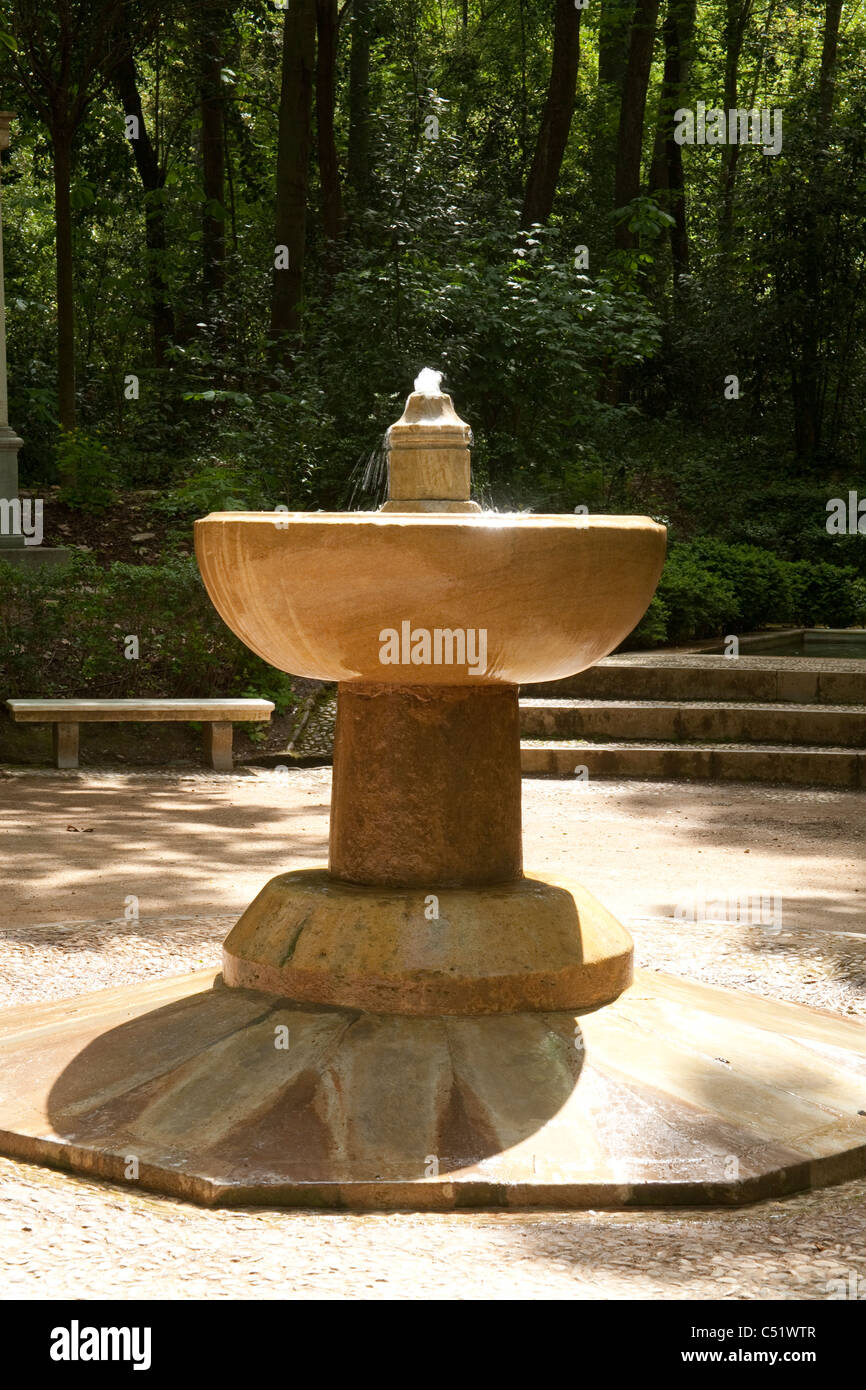 Granada Spain park water fountain Stock Photo - Alamy