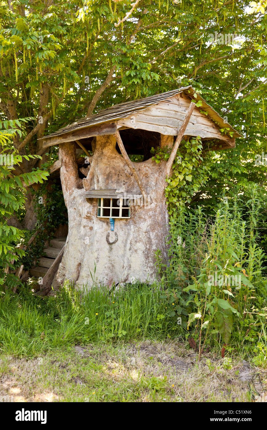 Beautiful traditional tree or Wendy house built by Clifford Matthews ...