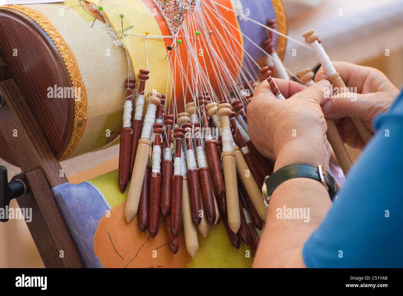 Lace maker hands hi-res stock photography and images - Alamy