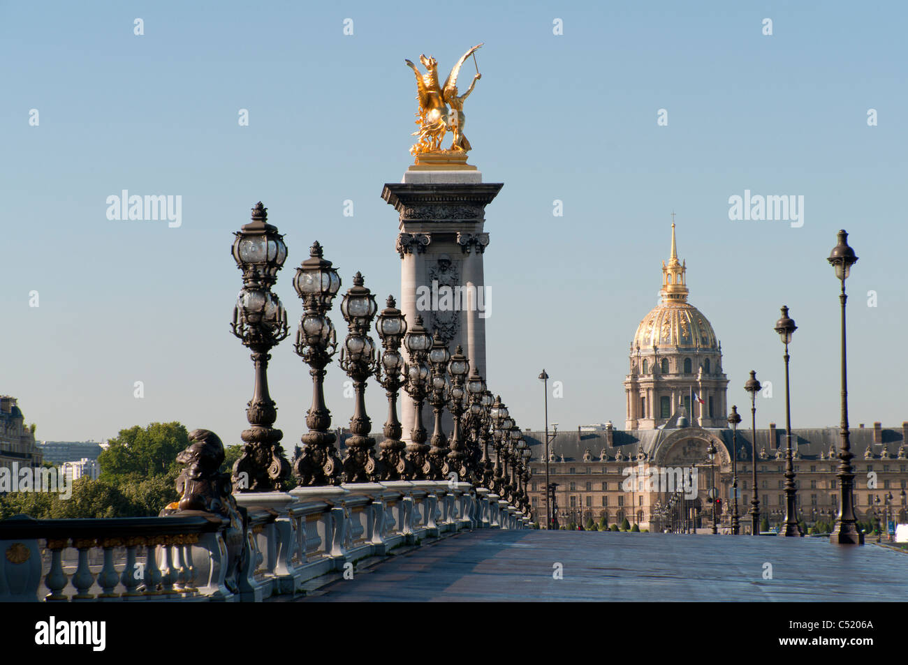 Esplanade des invalides hi-res stock photography and images - Alamy