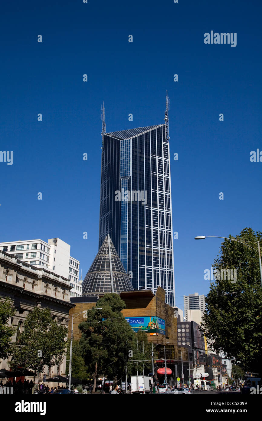 Skyscraper building on La Trobe Street, Melbourne, Victoria, Australia ...