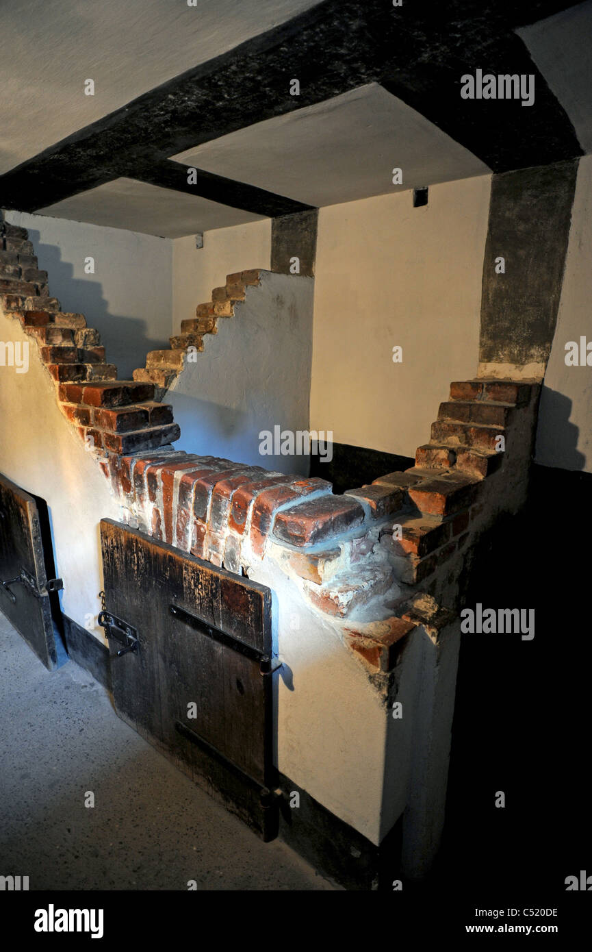 Standing cell auschwitz hi-res stock photography and images - Alamy