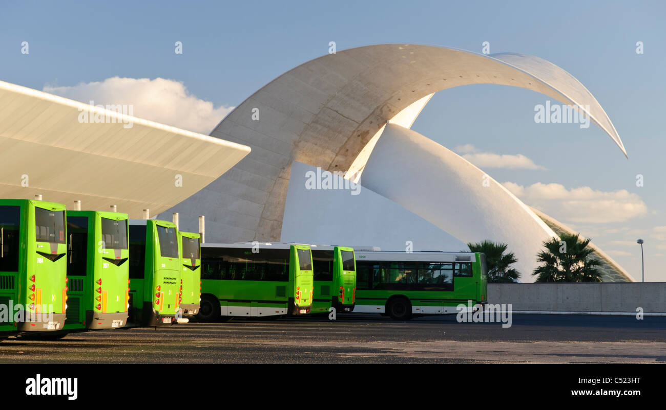 Bus terminal santa cruz tenerife hi-res stock photography and images ...