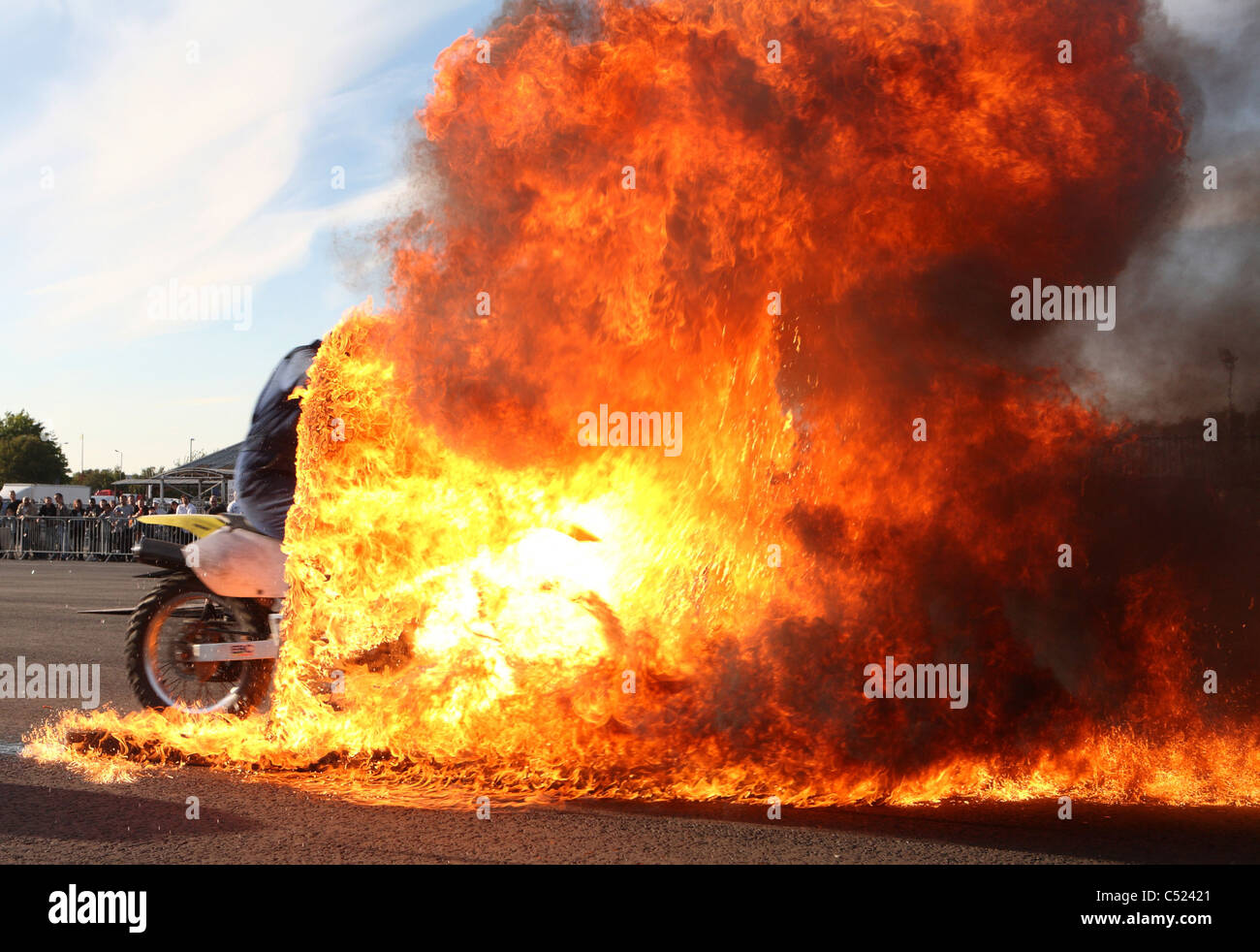Flames stunt hi-res stock photography and images - Alamy