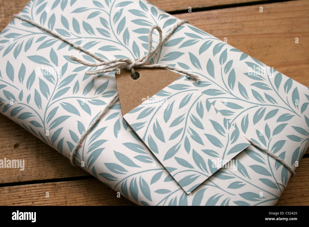 Wrapped present hi-res stock photography and images - Alamy