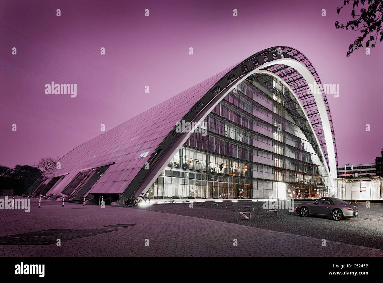 Berliner Torbogen, office building, modern architecture, creative ...