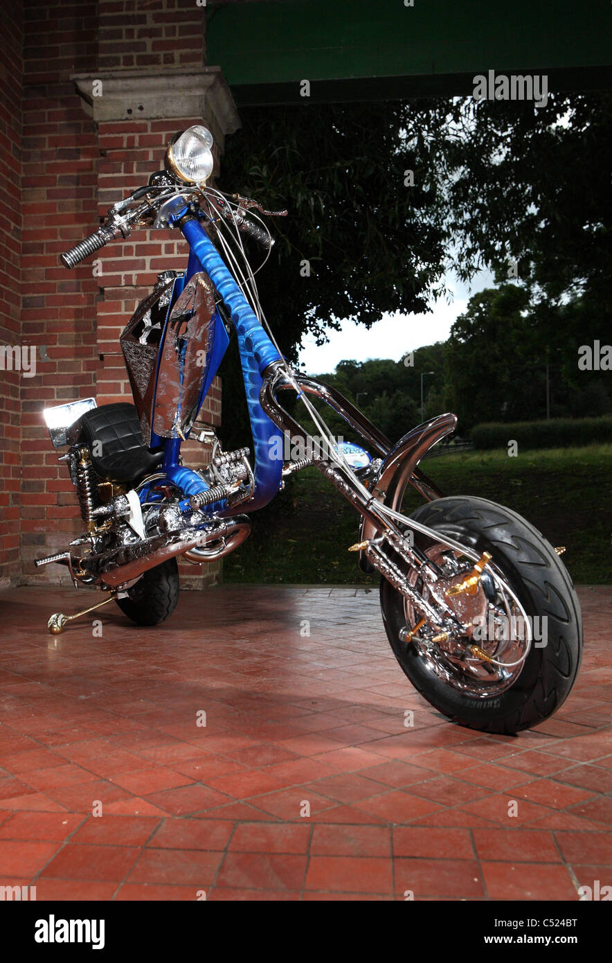 Red chopper bike hi-res stock photography and images - Alamy