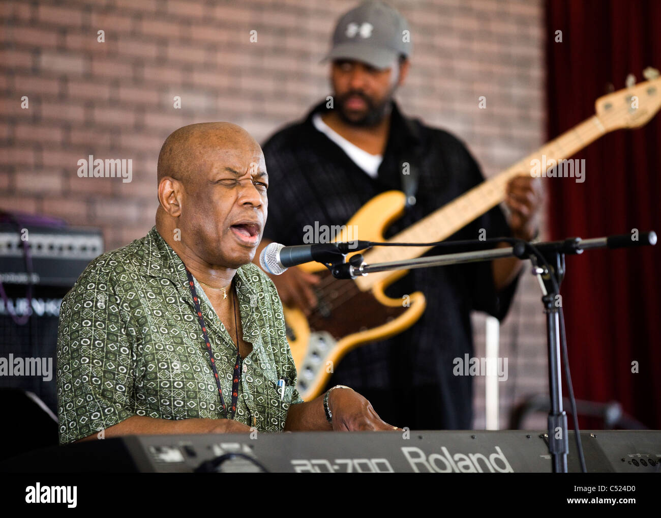 An African American Rhythm and Blues singer on keyboard Stock Photo - Alamy