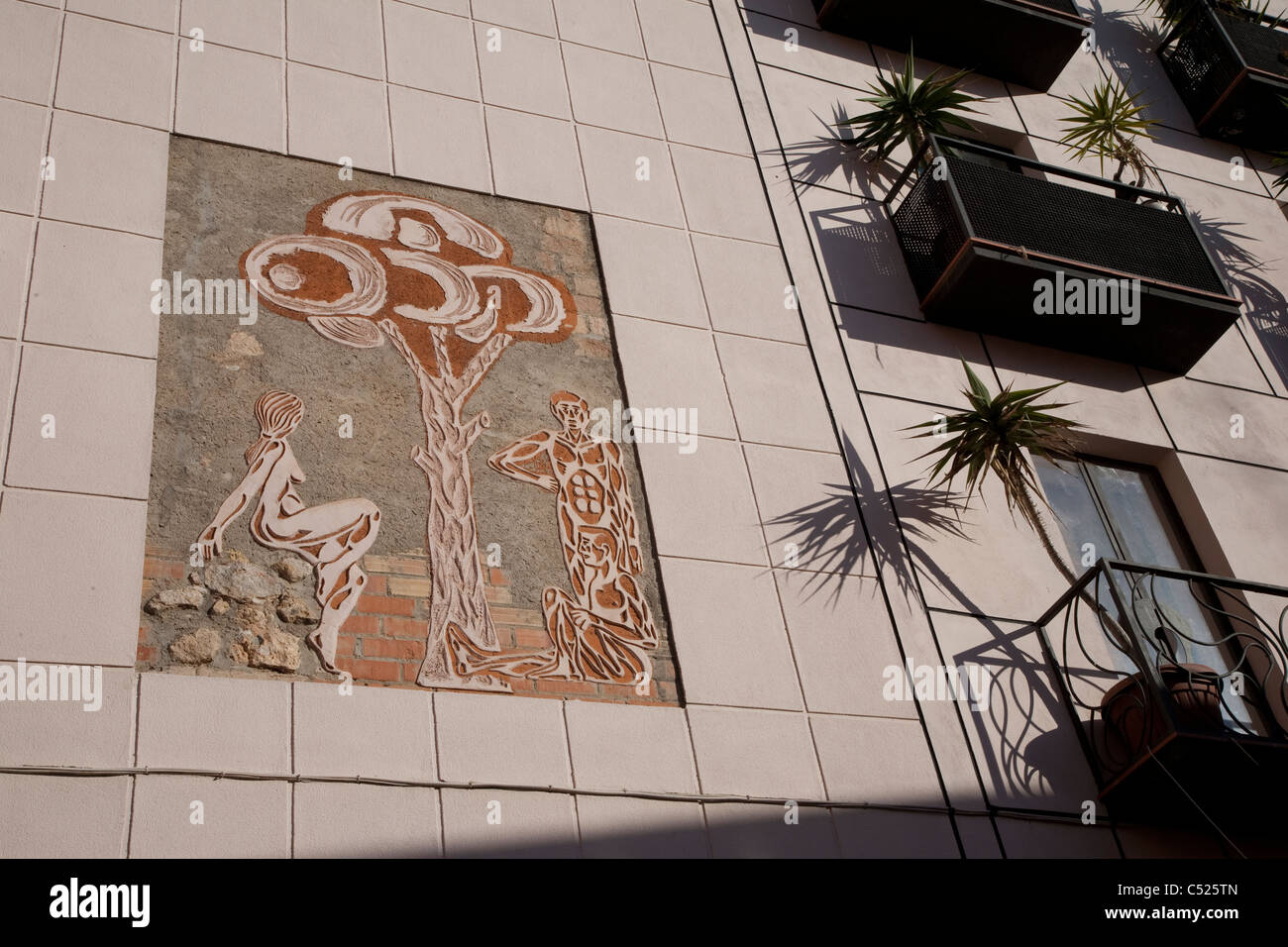 Modern mural hi-res stock photography and images - Alamy