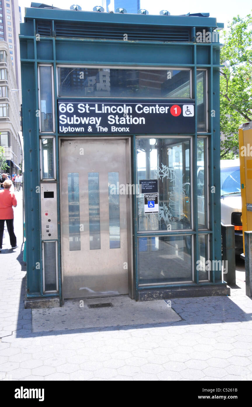 Lincoln center station hi-res stock photography and images - Alamy