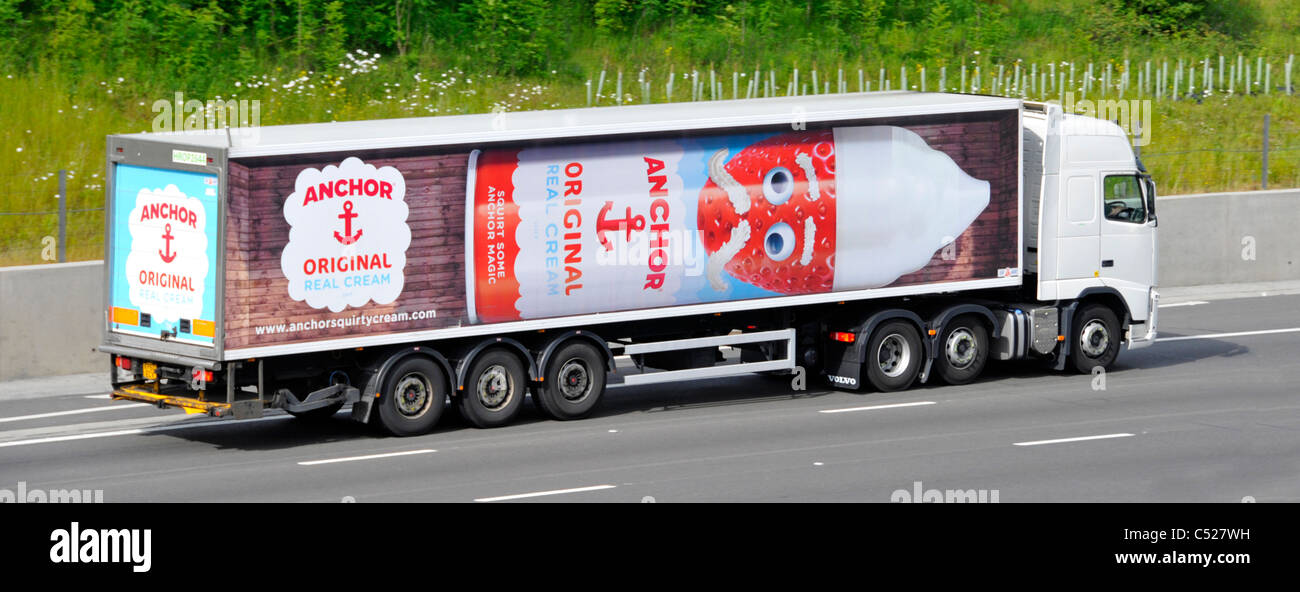 Towing advertisement hi-res stock photography and images - Alamy