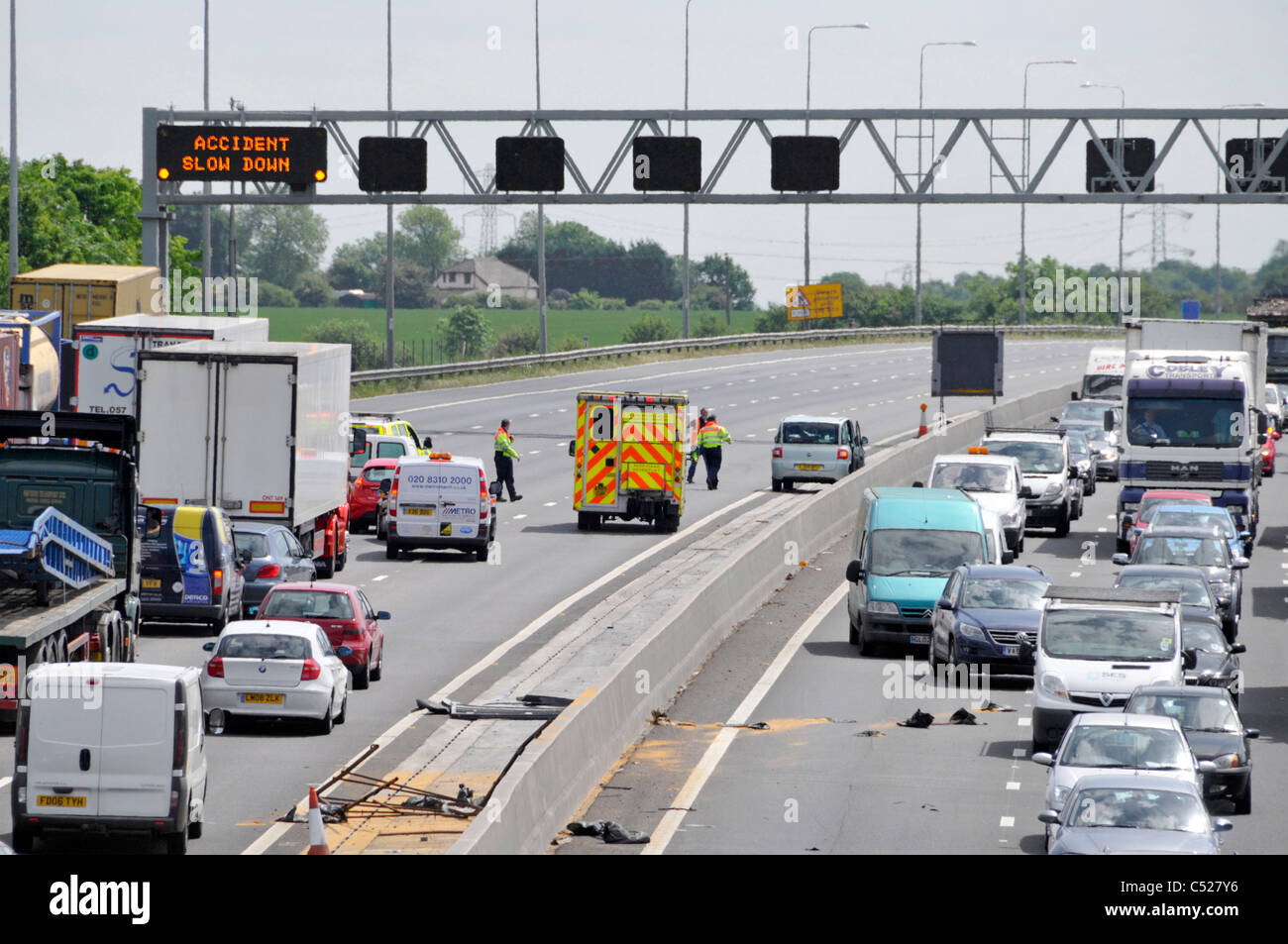 M25 motorway delays both directions after crashes in each carriageway ...