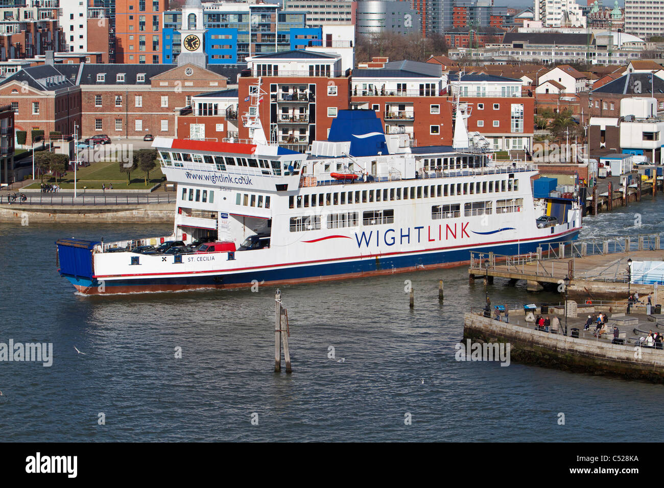Wightlink terminal portsmouth hi-res stock photography and images - Alamy